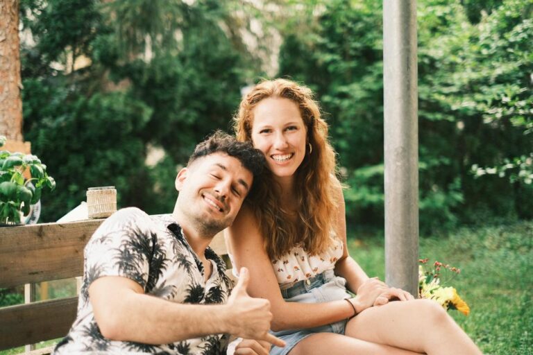 Ganz ohne Swipen: Zwei Freiburger wollen mit ihrer neuen Dating-App „Nova“ durchstarten ...